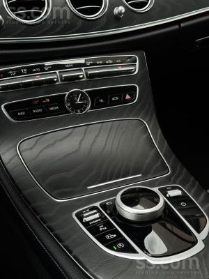 Grey Mercedes-Benz e-200 2019 in Riga, with an engine capacity of 2.00 L and mileage of 212 thousand km for 16300 €, photo 16 on AUTOMOTO.COM.LV