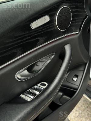 Grey Mercedes-Benz e-200 2019 in Riga, with an engine capacity of 2.00 L and mileage of 212 thousand km for 16300 €, photo 22 on AUTOMOTO.COM.LV