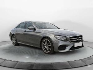 Серый Мерседес E 200 2020 в Клайпеда, объемом двигателя 1.99 л и пробегом 94 тыс. км за 27999 €, фото 3 на AUTOMOTO.COM.LV