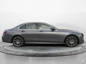 Серый Мерседес E 200 2020 в Клайпеда, объемом двигателя 1.99 л и пробегом 94 тыс. км за 27999 €, фото 5 на AUTOMOTO.COM.LV