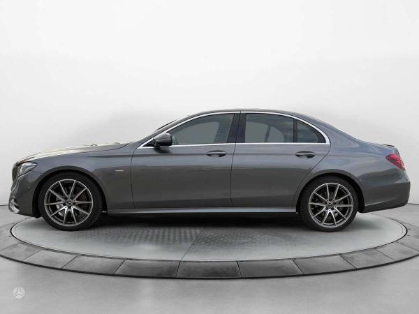 Серый Мерседес E 200 2020 в Клайпеда, объемом двигателя 1.99 л и пробегом 94 тыс. км за 27999 €, фото 8 на AUTOMOTO.COM.LV