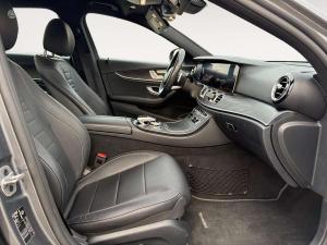 Серый Мерседес E 200 2020 в Клайпеда, объемом двигателя 1.99 л и пробегом 94 тыс. км за 27999 €, фото 11 на AUTOMOTO.COM.LV