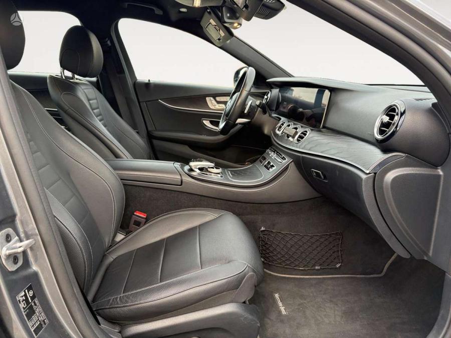 Серый Мерседес E 200 2020 в Клайпеда, объемом двигателя 1.99 л и пробегом 94 тыс. км за 27999 €, фото 11 на AUTOMOTO.COM.LV