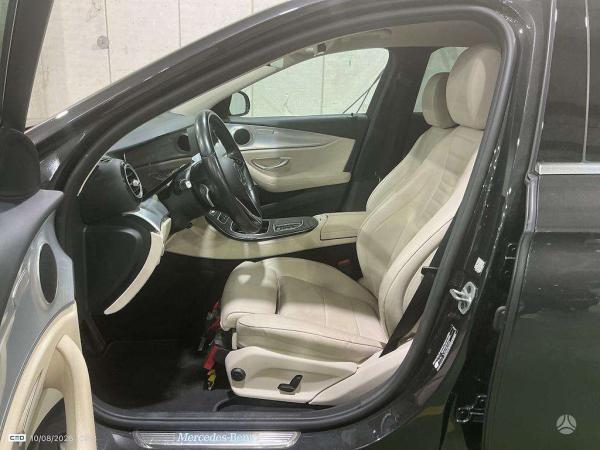 Grey Mercedes-Benz e-200 2022 in Vilnius, with an engine capacity of 1.60 L and mileage of 82 thousand km for 31450 €, photo 6 on AUTOMOTO.COM.LV