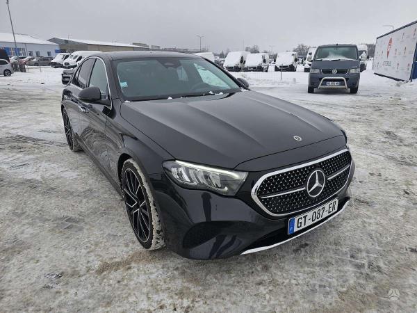 Pelēks Mercedes-Benz e-200 2023 Tauragė, ar dzinēja tilpumu 2.00 L un nobraukumu 113 tūkst. km par 42500 €, foto 5 vietnē AUTOMOTO.COM.LV