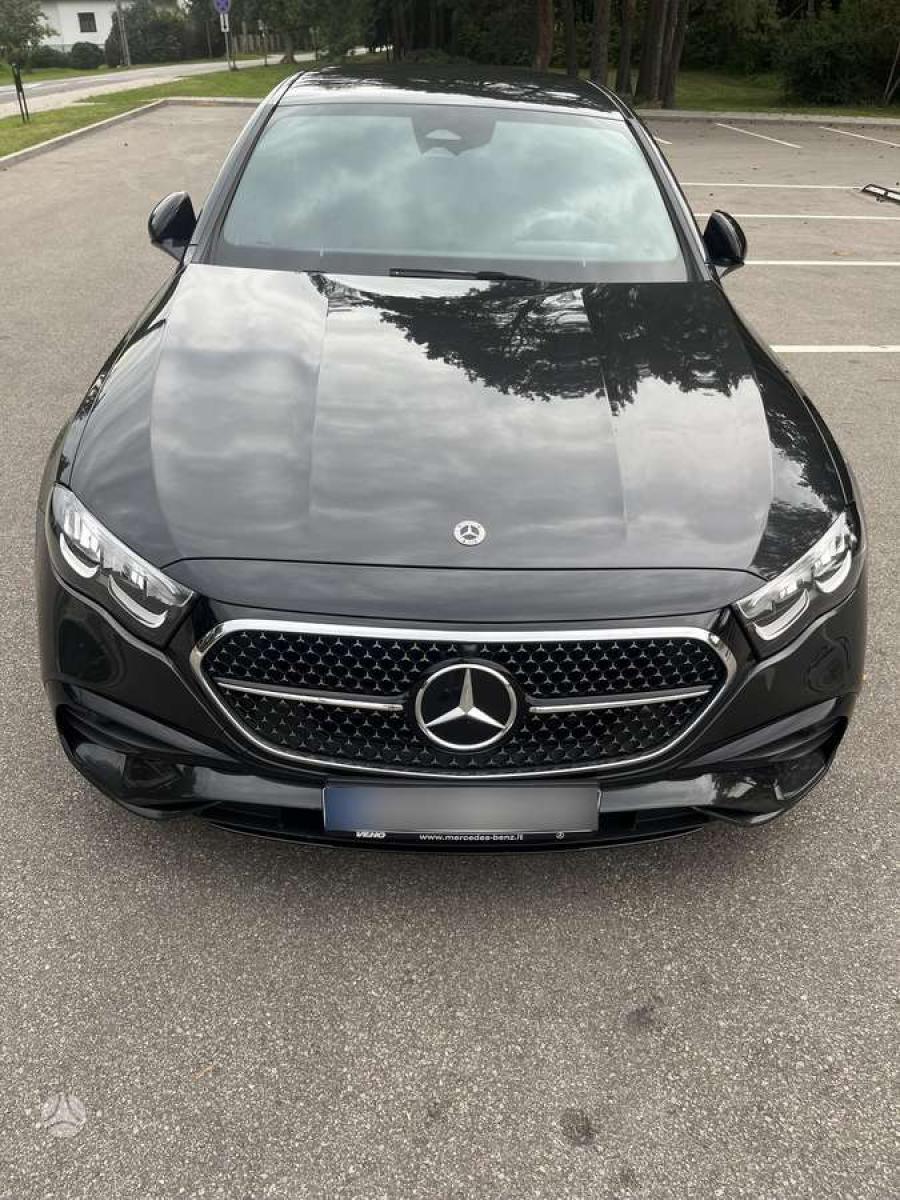 Grey Mercedes-Benz e-200 2023 in Kaunas, with an engine capacity of 2.00 L and mileage of 44 thousand km for 48900 €, photo 3 on AUTOMOTO.COM.LV