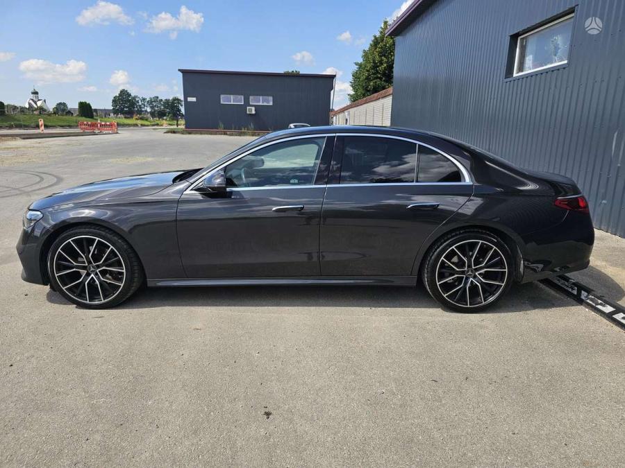 Grey Mercedes-Benz e-200 2024 in Taurage, with an engine capacity of 2.00 L and mileage of 111 thousand km for 41000 €, photo 6 on AUTOMOTO.COM.LV