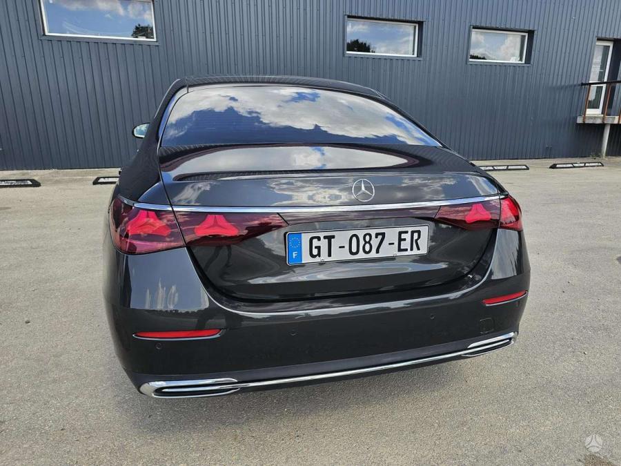 Grey Mercedes-Benz e-200 2024 in Taurage, with an engine capacity of 2.00 L and mileage of 111 thousand km for 41000 €, photo 15 on AUTOMOTO.COM.LV