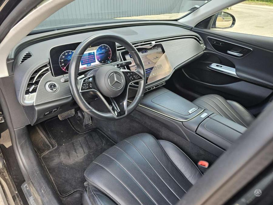 Grey Mercedes-Benz e-200 2024 in Taurage, with an engine capacity of 2.00 L and mileage of 111 thousand km for 41000 €, photo 19 on AUTOMOTO.COM.LV
