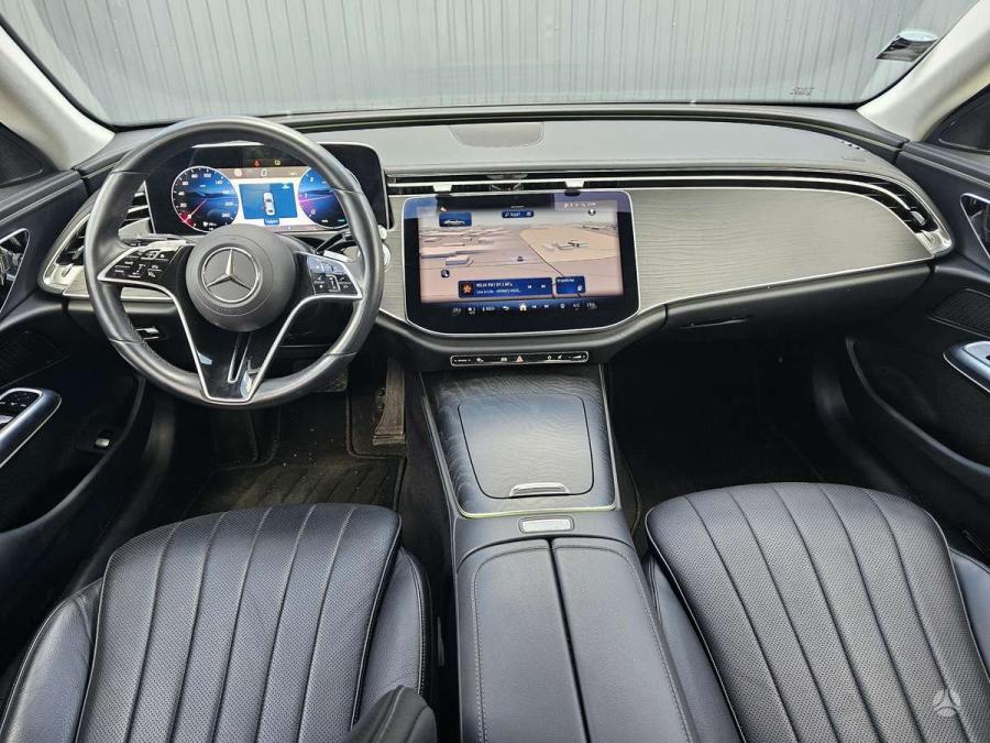 Grey Mercedes-Benz e-200 2024 in Taurage, with an engine capacity of 2.00 L and mileage of 111 thousand km for 41000 €, photo 21 on AUTOMOTO.COM.LV