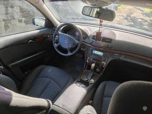 Grey Mercedes-Benz e-200 2005 in Vilnius, with an engine capacity of 2.15 L and mileage of 449 thousand km for 1500 €, photo 10 on AUTOMOTO.COM.LV
