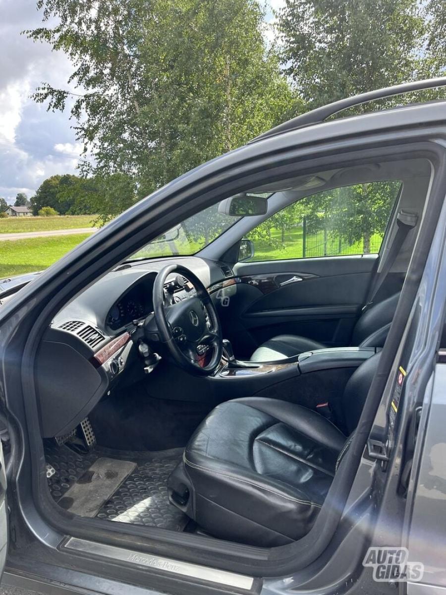 Pelēks Mercedes-Benz e-200 2006 Kauņa, ar dzinēja tilpumu 1.80 L un nobraukumu 332 tūkst. km par 2900 €, foto 10 vietnē AUTOMOTO.COM.LV
