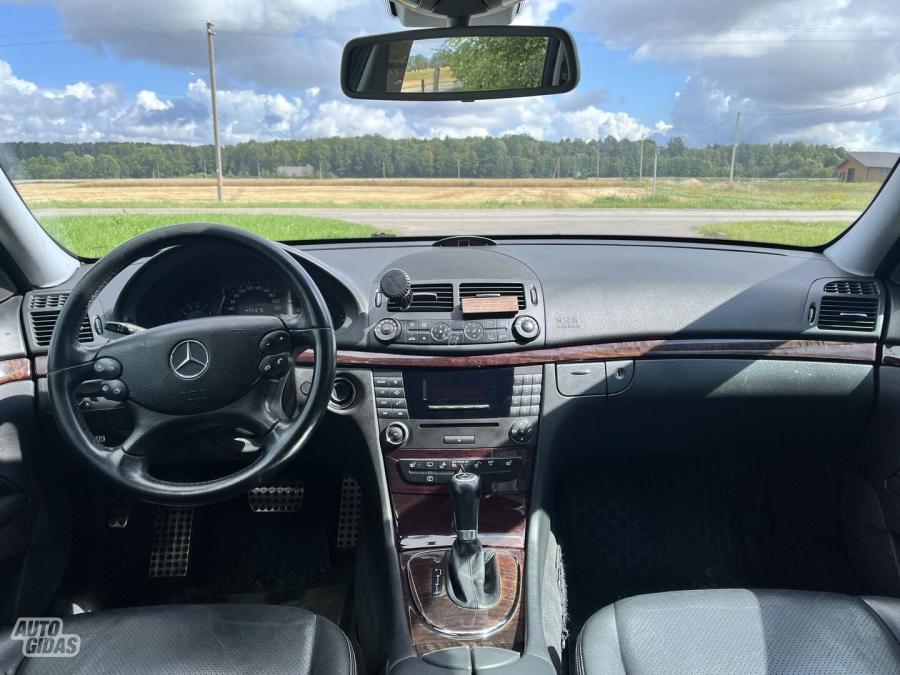Pelēks Mercedes-Benz e-200 2006 Kauņa, ar dzinēja tilpumu 1.80 L un nobraukumu 332 tūkst. km par 2900 €, foto 13 vietnē AUTOMOTO.COM.LV