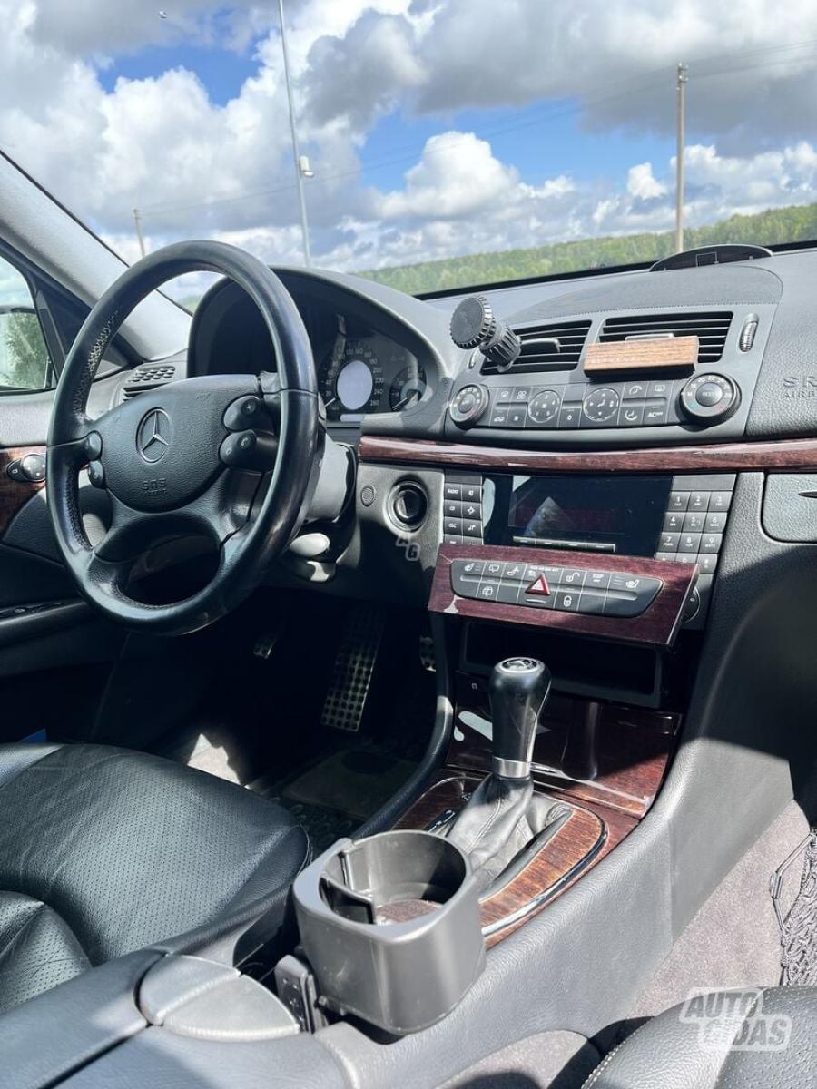 Pelēks Mercedes-Benz e-200 2006 Kauņa, ar dzinēja tilpumu 1.80 L un nobraukumu 332 tūkst. km par 2900 €, foto 14 vietnē AUTOMOTO.COM.LV