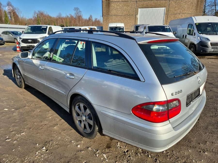 Pelēks Mercedes-Benz e-200 2008 Kauņa, ar dzinēja tilpumu 1.80 L un nobraukumu 232 tūkst. km par 4000 €, foto 3 vietnē AUTOMOTO.COM.LV