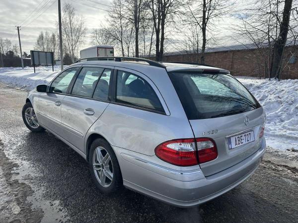 Grey Mercedes-Benz e-200 2008 in Utena, with an engine capacity of 2.00 L and mileage of 275 thousand km for 2950 €, photo 3 on AUTOMOTO.COM.LV