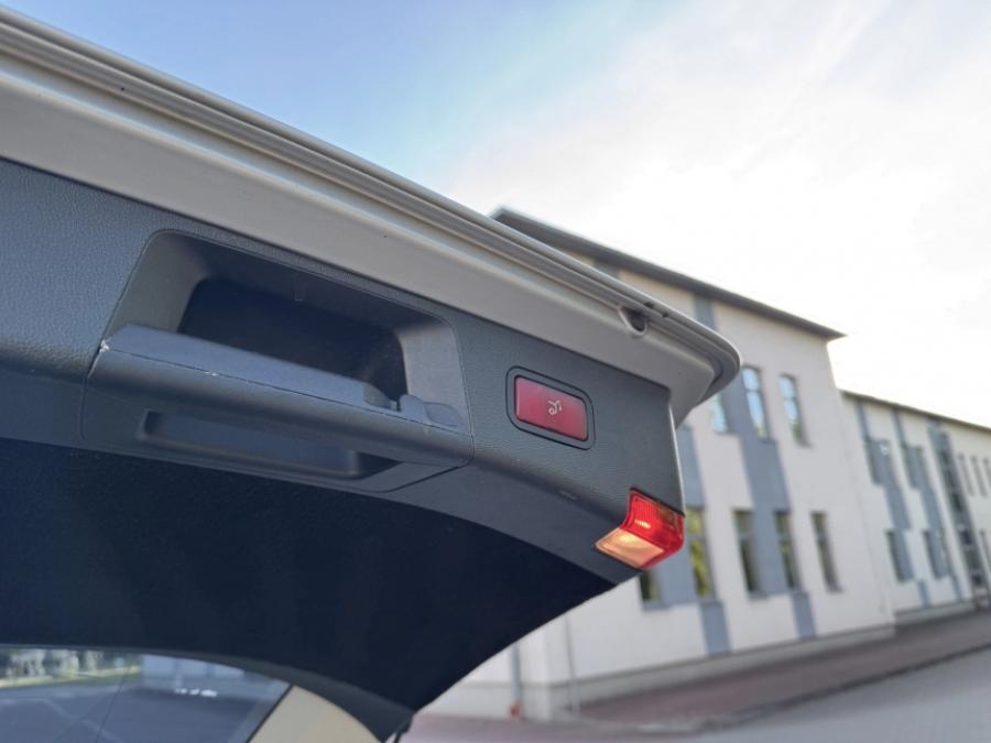 Pelēks Mercedes-Benz e-200 2010 Rīga, ar dzinēja tilpumu 2.20 L un nobraukumu 420 tūkst. km par 5100 €, foto 6 vietnē AUTOMOTO.COM.LV