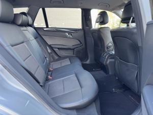 Pelēks Mercedes-Benz e-200 2010 Rīga, ar dzinēja tilpumu 2.20 L un nobraukumu 420 tūkst. km par 5100 €, foto 7 vietnē AUTOMOTO.COM.LV
