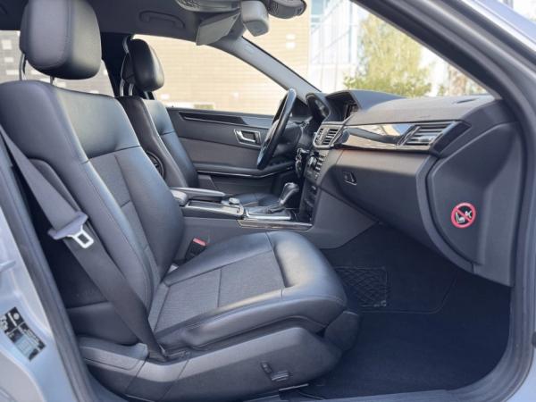 Grey Mercedes-Benz e-200 2010 in Riga, with an engine capacity of 2.20 L and mileage of 420 thousand km for 5100 €, photo 7 on AUTOMOTO.COM.LV