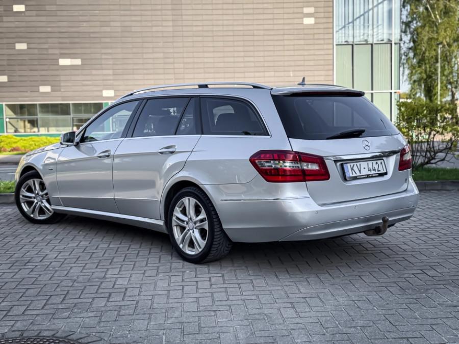 Pelēks Mercedes-Benz e-200 2010 Rīga, ar dzinēja tilpumu 2.20 L un nobraukumu 420 tūkst. km par 5100 €, foto 16 vietnē AUTOMOTO.COM.LV