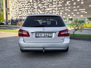 Pelēks Mercedes-Benz e-200 2010 Rīga, ar dzinēja tilpumu 2.20 L un nobraukumu 420 tūkst. km par 5100 €, foto 17 vietnē AUTOMOTO.COM.LV