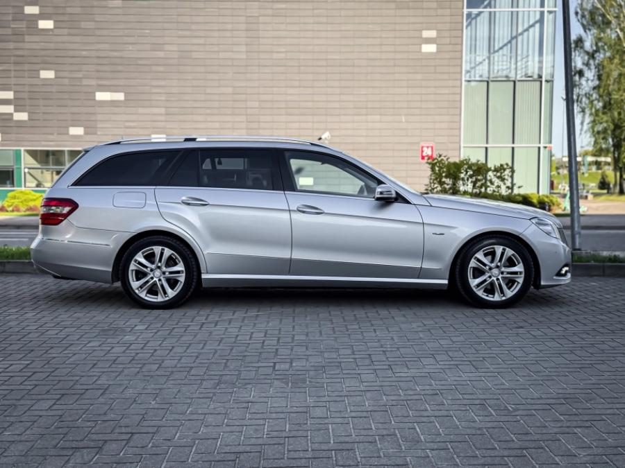 Pelēks Mercedes-Benz e-200 2010 Rīga, ar dzinēja tilpumu 2.20 L un nobraukumu 420 tūkst. km par 5100 €, foto 19 vietnē AUTOMOTO.COM.LV