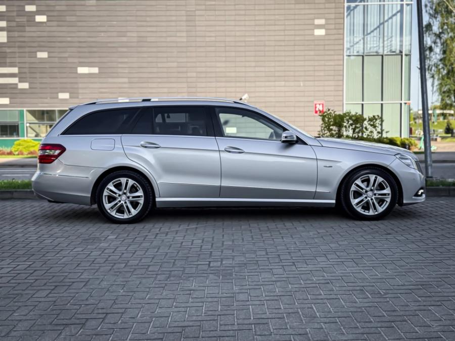 Pelēks Mercedes-Benz e-200 2010 Rīga, ar dzinēja tilpumu 2.20 L un nobraukumu 420 tūkst. km par 5100 €, foto 20 vietnē AUTOMOTO.COM.LV