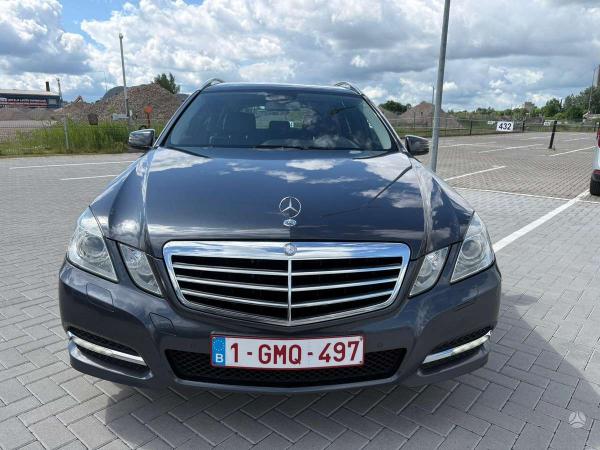Grey Mercedes-Benz e-200 2010 in Taurage, with an engine capacity of 2.14 L and mileage of 331 thousand km for 5500 €, photo 8 on AUTOMOTO.COM.LV