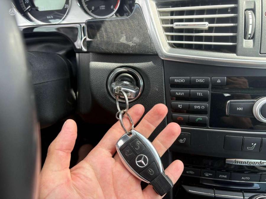 Серый Мерседес E 200 2010 в Таураге, объемом двигателя 2.14 л и пробегом 331 тыс. км за 5500 €, фото 20 на AUTOMOTO.COM.LV