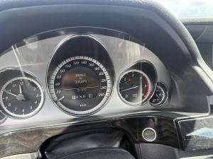 Серый Мерседес E 200 2010 в Таураге, объемом двигателя 2.14 л и пробегом 331 тыс. км за 5500 €, фото 22 на AUTOMOTO.COM.LV
