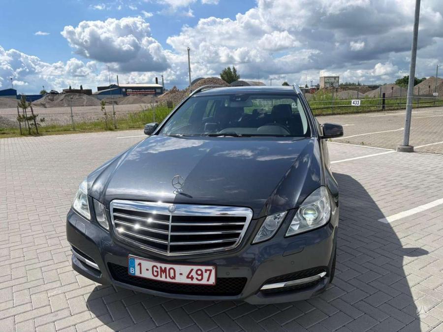 Серый Мерседес E 200 2010 в Таураге, объемом двигателя 2.14 л и пробегом 331 тыс. км за 5500 €, фото 23 на AUTOMOTO.COM.LV