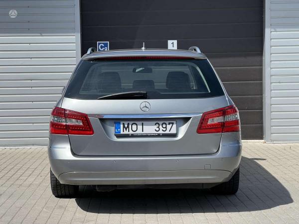Pelēks Mercedes-Benz e-200 2010 Klaipėda, ar dzinēja tilpumu 2.14 L un nobraukumu 369 tūkst. km par 5950 €, foto 6 vietnē AUTOMOTO.COM.LV