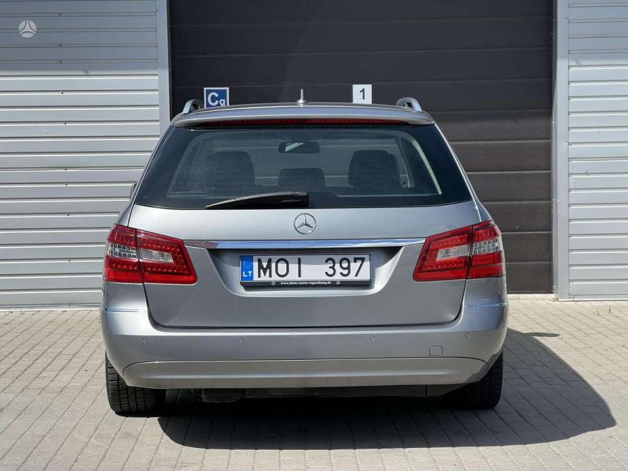 Pelēks Mercedes-Benz e-200 2010 Klaipėda, ar dzinēja tilpumu 2.14 L un nobraukumu 369 tūkst. km par 5950 €, foto 7 vietnē AUTOMOTO.COM.LV