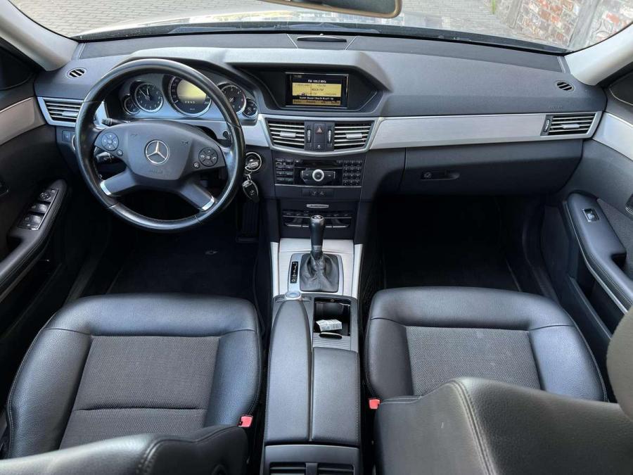 Pelēks Mercedes-Benz e-200 2010 Klaipėda, ar dzinēja tilpumu 2.14 L un nobraukumu 369 tūkst. km par 5950 €, foto 12 vietnē AUTOMOTO.COM.LV