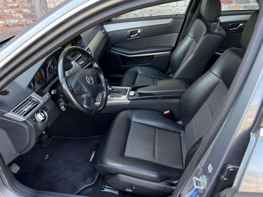 Pelēks Mercedes-Benz e-200 2010 Klaipėda, ar dzinēja tilpumu 2.14 L un nobraukumu 369 tūkst. km par 5950 €, foto 13 vietnē AUTOMOTO.COM.LV
