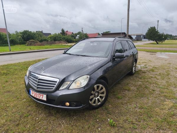Серый Мерседес E 200 2010 в Юрбаркас, объемом двигателя 2.20 л и пробегом 281 тыс. км за 4500 €, фото 2 на AUTOMOTO.COM.LV