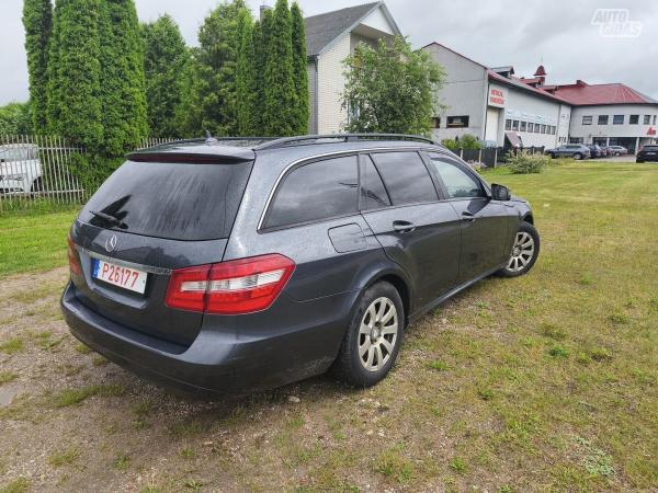 Серый Мерседес E 200 2010 в Юрбаркас, объемом двигателя 2.20 л и пробегом 281 тыс. км за 4500 €, фото 4 на AUTOMOTO.COM.LV
