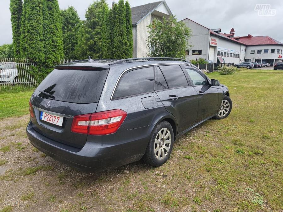 Grey Mercedes-Benz e-200 2010 in Jurbarkas, with an engine capacity of 2.20 L and mileage of 281 thousand km for 4500 €, photo 5 on AUTOMOTO.COM.LV
