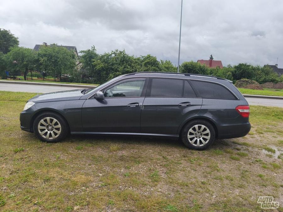 Grey Mercedes-Benz e-200 2010 in Jurbarkas, with an engine capacity of 2.20 L and mileage of 281 thousand km for 4500 €, photo 7 on AUTOMOTO.COM.LV