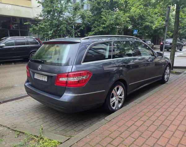 Grey Mercedes-Benz e-200 2010 in Klaipeda, with an engine capacity of 2.14 L and mileage of 333 thousand km for 6699 €, photo 2 on AUTOMOTO.COM.LV