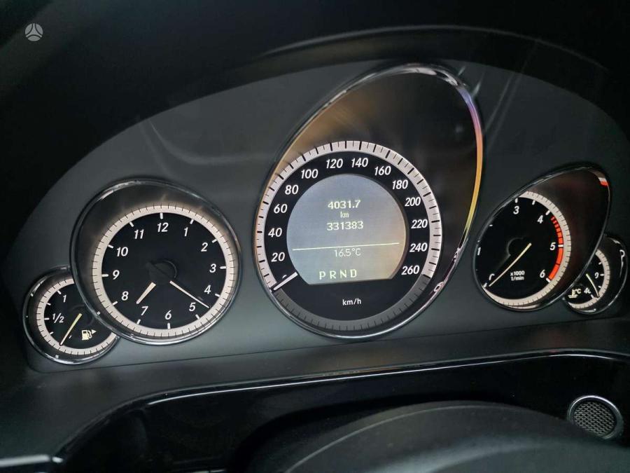 Grey Mercedes-Benz e-200 2010 in Klaipeda, with an engine capacity of 2.14 L and mileage of 333 thousand km for 6699 €, photo 7 on AUTOMOTO.COM.LV