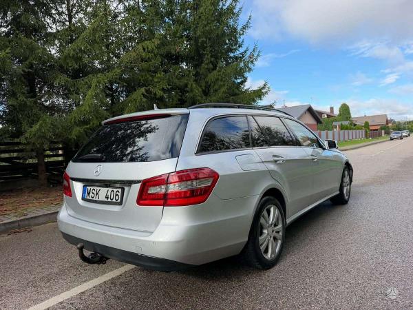Pelēks Mercedes-Benz e-200 2010 Šauļi, ar dzinēja tilpumu 2.14 L un nobraukumu 293 tūkst. km par 4350 €, foto 3 vietnē AUTOMOTO.COM.LV