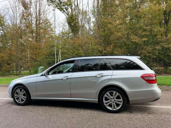 Pelēks Mercedes-Benz e-200 2010 Šauļi, ar dzinēja tilpumu 2.14 L un nobraukumu 293 tūkst. km par 4350 €, foto 5 vietnē AUTOMOTO.COM.LV