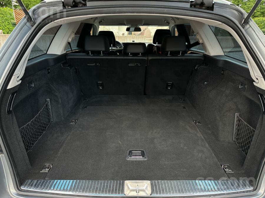 Pelēks Mercedes-Benz e-200 2011 Rīga, ar dzinēja tilpumu 2.10 L un nobraukumu 0 tūkst. km par 8200 €, foto 11 vietnē AUTOMOTO.COM.LV