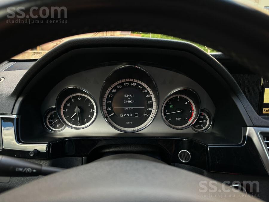 Pelēks Mercedes-Benz e-200 2011 Rīga, ar dzinēja tilpumu 2.10 L un nobraukumu 0 tūkst. km par 8200 €, foto 22 vietnē AUTOMOTO.COM.LV