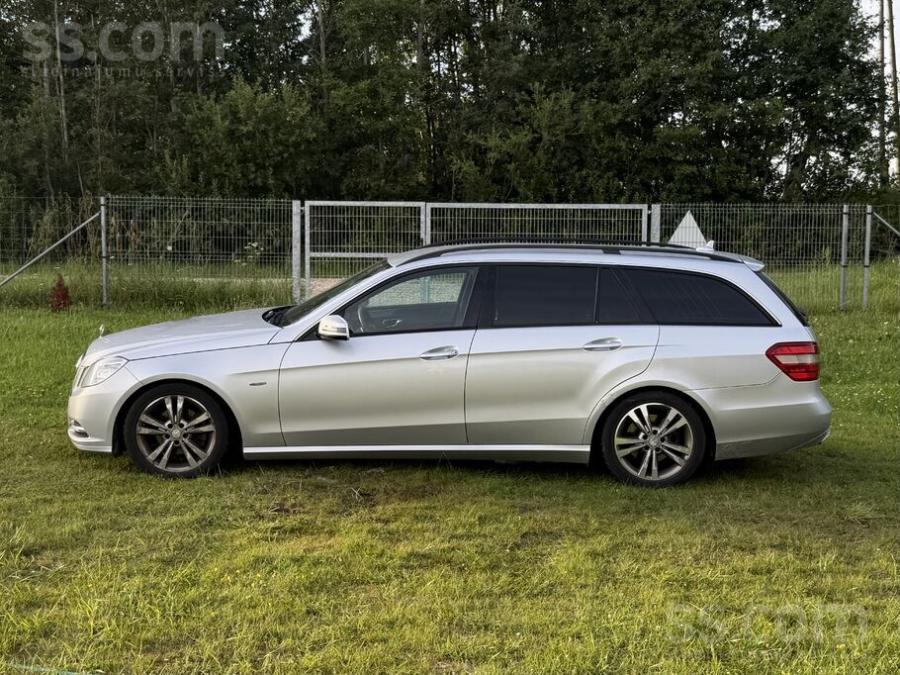 Grey Mercedes-Benz e-200 2011 in Riga, with an engine capacity of 2.20 L and mileage of 514 thousand km for 5000 €, photo 4 on AUTOMOTO.COM.LV