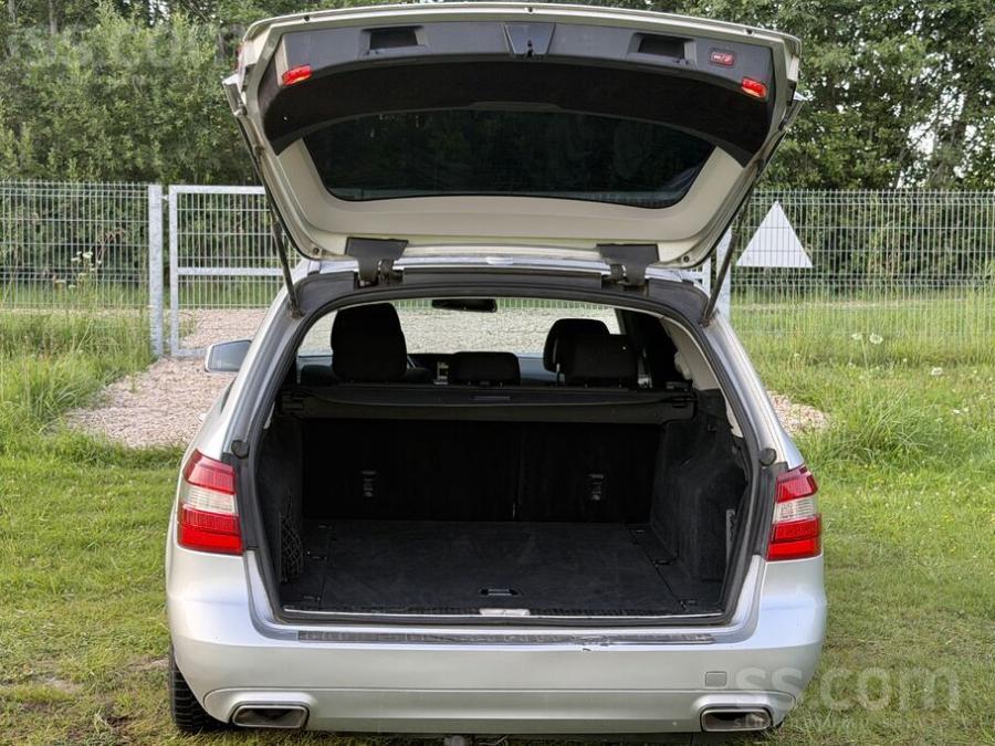 Grey Mercedes-Benz e-200 2011 in Riga, with an engine capacity of 2.20 L and mileage of 514 thousand km for 5000 €, photo 6 on AUTOMOTO.COM.LV