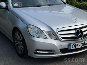 Grey Mercedes-Benz e-200 2011 in Riga, with an engine capacity of 2.20 L and mileage of 514 thousand km for 5000 €, photo 4 on AUTOMOTO.COM.LV