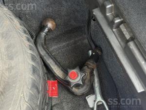Grey Mercedes-Benz e-200 2011 in Riga, with an engine capacity of 2.20 L and mileage of 514 thousand km for 5000 €, photo 9 on AUTOMOTO.COM.LV