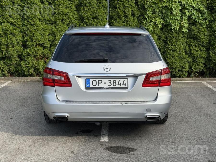 Grey Mercedes-Benz e-200 2011 in Riga, with an engine capacity of 2.20 L and mileage of 514 thousand km for 5000 €, photo 10 on AUTOMOTO.COM.LV